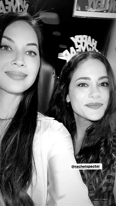Olivia Instagram Story 123122 Roliviamunn