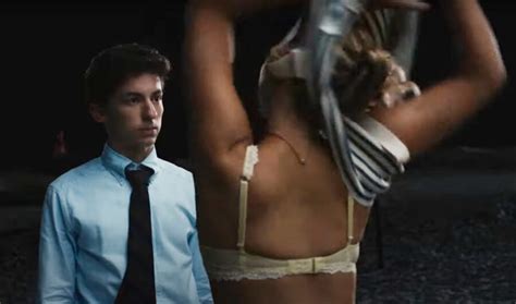 See Jennifer Lawrence Desperately Trying To Have Sex With A Teenager In A Rated R Promo Giant