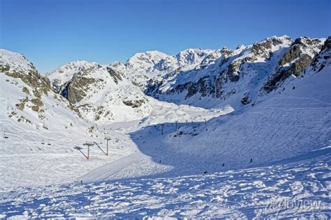 Les Lacs Robert Et Le Massif De Belledonne Vu Depuis Chamrousse