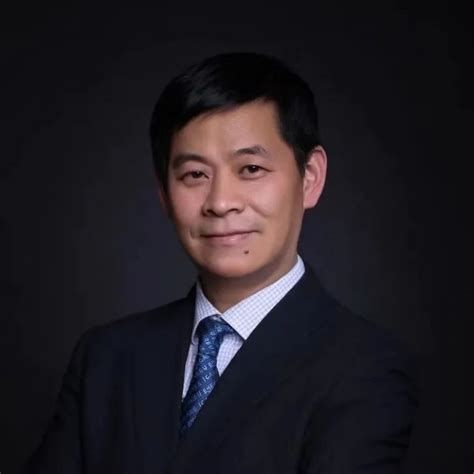 “全飞秒”掀起“摘镜潮”衢州眼科中心助力一百余名近视患者摆脱眼镜束缚 衢州市人民医院