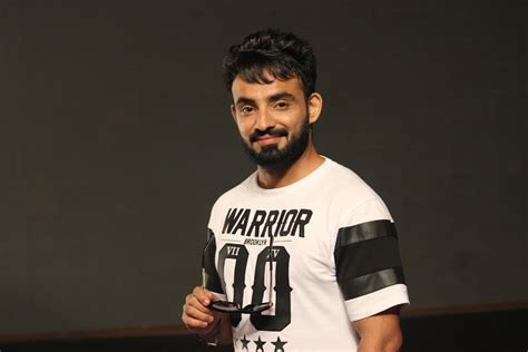 Resham Singh Biography Age Weight Height Friend Like Affairs