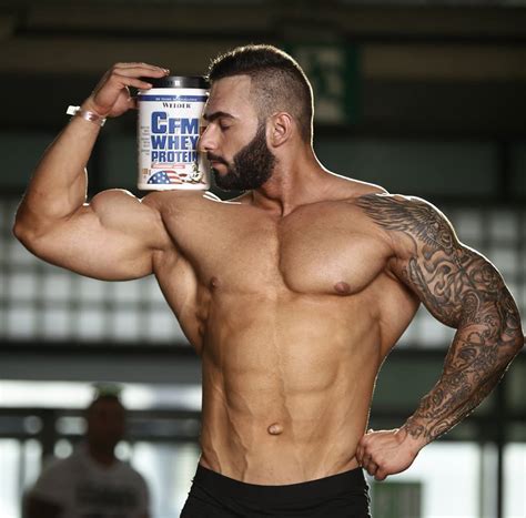 Muscle Lover Romanian Hunk Roberto Alexandru Part