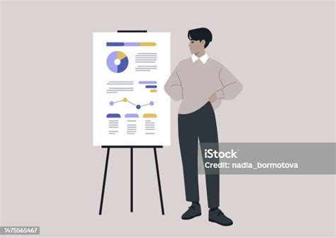 젊은 아시아 남성 캐릭터가 플립 차트에 인쇄된 연구 보고서를 제시하여 데이터 분석 및 최적화를 강조합니다 가리키기에 대한 스톡 벡터 아트 및 기타 이미지 Istock