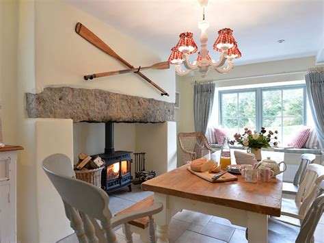 Penrhyn Farm Moelfre Dog Friendly Holiday Cottage In Anglesey