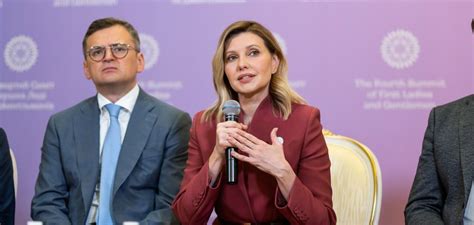 Олена Зеленська показала ідеальний манікюр на літо що таке голі нігті фото Oboz Ua