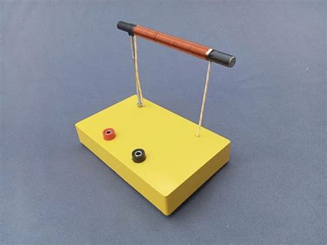 Plastic Solenoid On Stand Physics Science Working Project At ₹ 450 Piece In Ambala