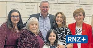 Ladenburg Ruth Steinfeld 92 Erhielt In Houston Bundesverdienstkreuz