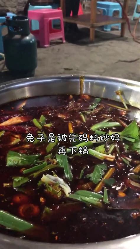 跟着吃遍全国 一分钟带你吃遍成都！成都最牛的4家苍蝇馆子～美食哔哩哔哩bilibili