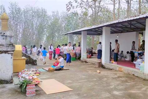 ရှေးဟောင်းသမိုင်းဝင် ထပ်ကြောမ်လွတ်စေတီ၌ ဘုရားဖူးပြည်သူများဖြင့် စည်ကား Information And Public