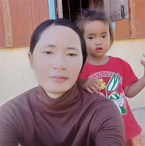 ម៉ាក់ បូរី