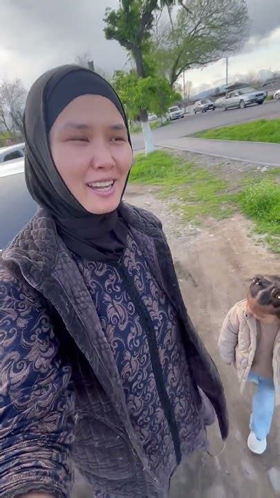 Садик прикол 😂 Мама ходит одетая как бомжара главное дочку одеть с ниточки Youtube