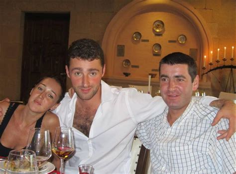 დაიკო მიყვარხარ გია ფერაძის ვაჟი დას დაემშვიდობა რა არის ცნობილი გიორგი ფერაძეზე რომელიც