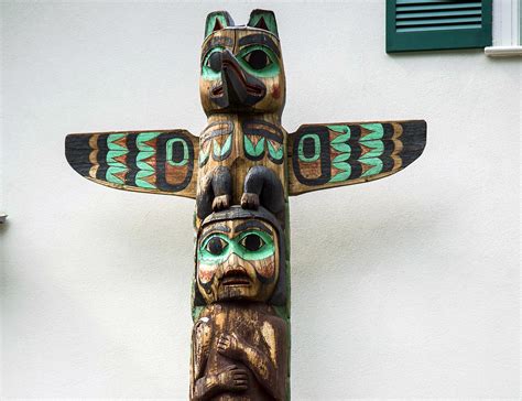 Native American Totem Pole Otter Haida Art Native American Style