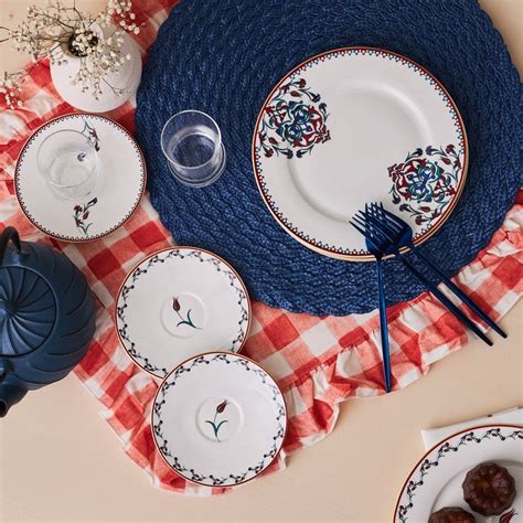 Karaca Kuchenteller Nakkas Dessert Set Für 6 Personen 18 Teilig