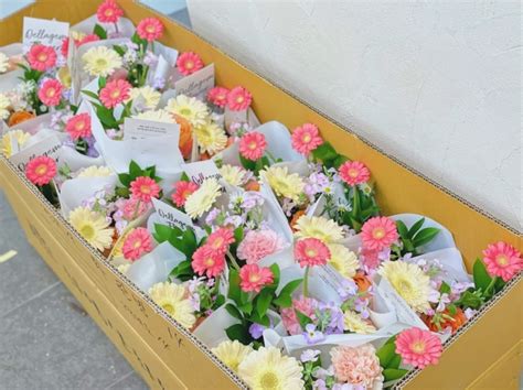 유명 헤어샵 수료식 25명 단체 미니꽃다발 주문델라젬플라워 혼자 완성하기 미션 클리어🤗 네이버 블로그