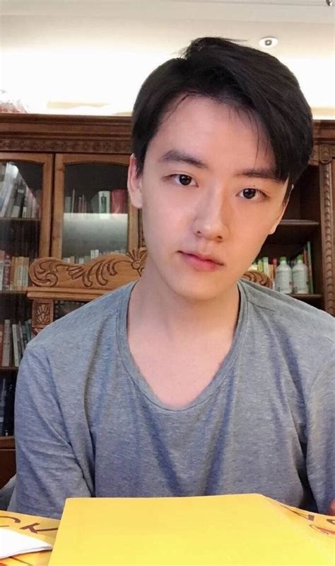 小時候就很喜歡快樂星球里的艾克很帥，長大成小鮮肉了！ 每日頭條