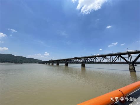 我国第一座双层铁路桥钱塘江大桥 知乎