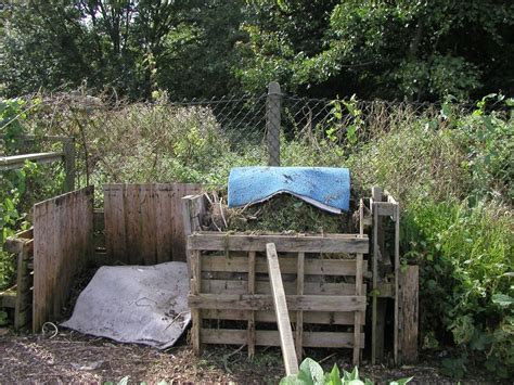 How To Build Compost Bins From Pallets Allotment And Gardens