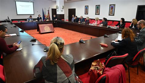 УНСС Дискусия на тема „Да публикувам ли и къде“ с лектор проф д р Николай Денчев се състоя в