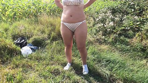 Kinky Couple Outdoor Corn Field Big Ass Curvy Wife Cowgirl Sex Pov