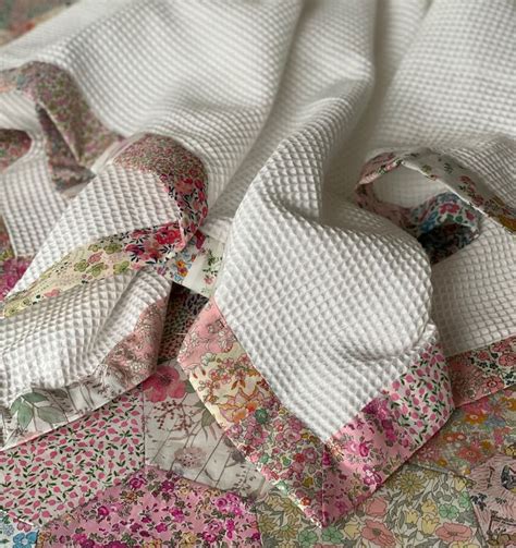 different ways to bind a quilt creating binding strips