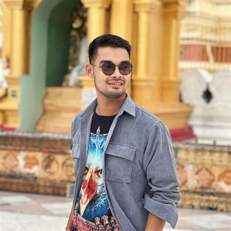 Because I Dont Cover My Face သင်္ကြန်မာကောင်မလေးတွေကိုရေဘဟ်လိုပတ်လဲ By Thura Entertainment