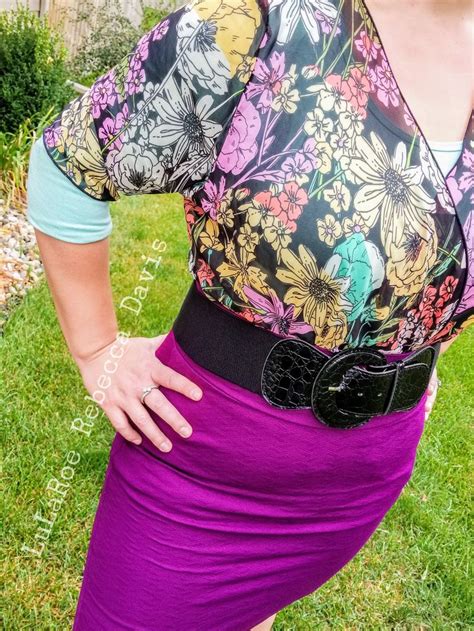 Layer A Lularoe Shirley Kimono Over A Lularoe Lynnae Top And Tuck Into