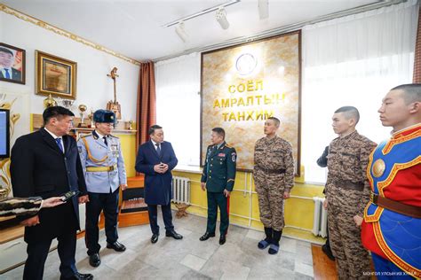 “Монгол цэргийн өдөр” ийг угтан УИХ ын дарга Д Амарбаясгалан Зэвсэгт хүчний 032 дугаар ангид