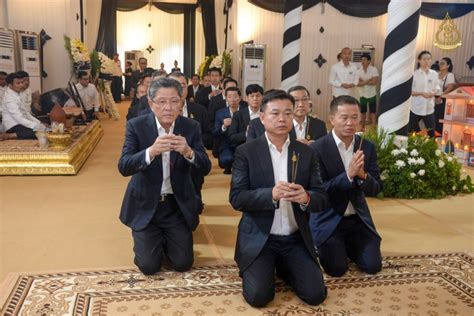 លោកអ្នកឧកញ៉ា លាង ឃុន ដឹកនាំសមាជិកសមាគមឧកញ៉ា ២៧រូប ចូលរួមគោរពវិញ្ញាណក្ខន្ធ ឧកញ៉ា គី ទីគា