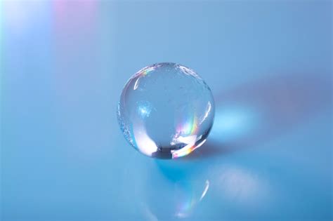 수정 구슬이 있는 정물 무료 사진