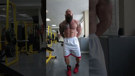 Строгий подъем на бицепс Тренировка рук Чили Фитнес Павел Бочкарев качалка Bodybuilding Gym