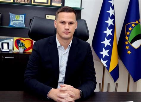 Premijer Halilagić čestitao Predstojeći Katolički Božić Megafon