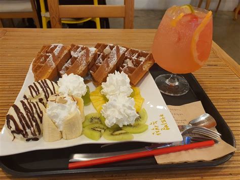 아이스크림 와플 그리고 자몽에이드 자유 에펨코리아