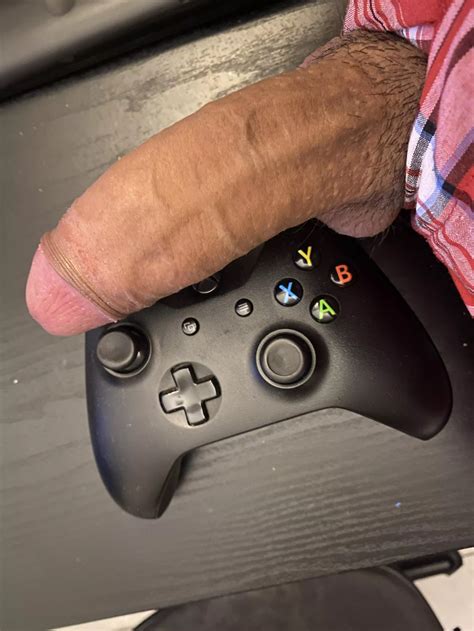 Me Or An Xbox Why Not Both Nudes Cockcompare NUDE PICS ORG