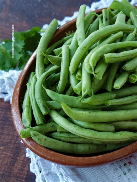 The Easiest Mexican Green Beans Ejotes A La Mexicana Mexican Made