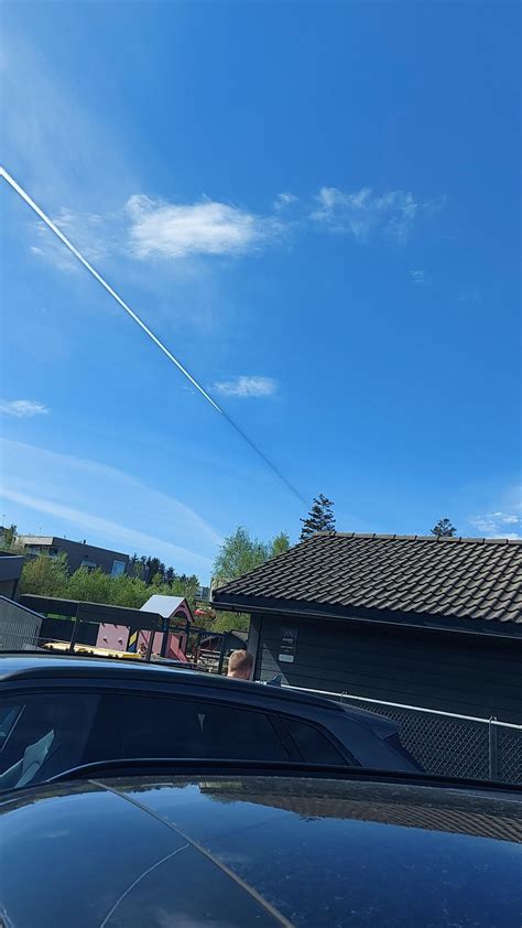 Bug In The New Airplane Patch Airplane Tracks Visible Rglitchinthematrix