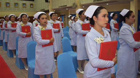 วพบ บรมราชชนนีนครราชสีมา มอบใบประกาศนียบัตรผู้ช่วยพยาบาล รุ่นที่ 3 1