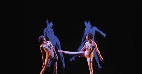 그때 그 순간 그 감동 그대로…과거 영상이 지금의 예술이 된 ‘샤잠