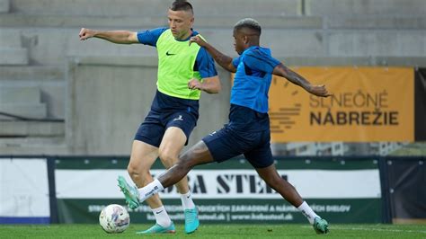 Дніпро 1 Славія кадрові проблеми команди Кучера напередодні матчу відповіді ЛЄ 24 канал Спорт