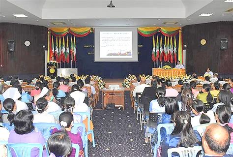 ၇၇ ကြိမ်မြောက် တိပိဋကဓရ တိပိဋကကောဝိဒ ရွေးချယ်ရေး စာမေးပွဲ စာပြန်သံဃာများအား ပြည်ထောင်စုဝန်ကြီး