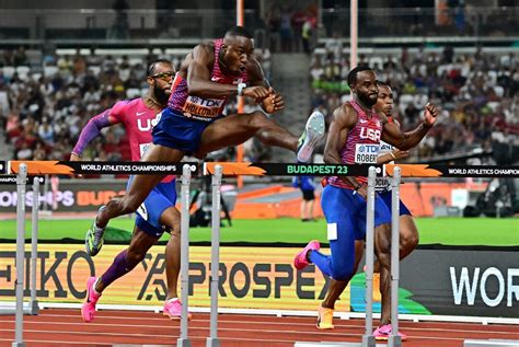 American Holloway Wins Third Straight World 110m Hurdles Title Reuters