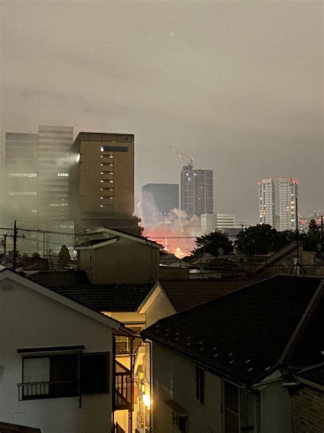 Kamiyamaniana On Twitter タバコ吸いに屋上上がったら中野駅ら辺で火事だ💦