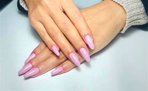 მანიკური და პედიკური შილაკით და ნუნების მოწესრიგებით