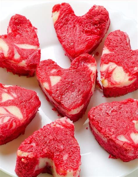 წითელი ხავერდის ბრაუნი ჩიზქეიქი