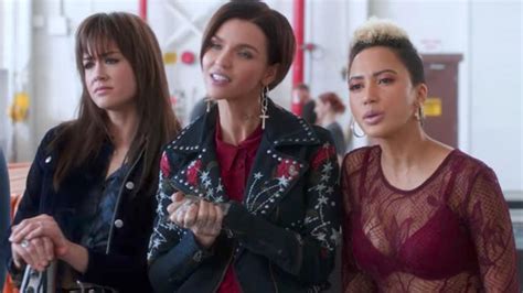 Hot Sexy Hannah Fairlight Bikini Pics