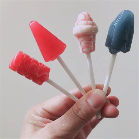 울산돼지 새로나온 귀여운 아이스크림사탕 롤리팝아이스 사탕인데 맛이랑 모양까지 똑같데 졸귀탱