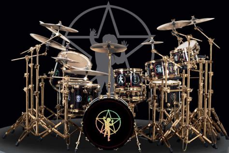 Menganal Alat Musik Triangle Fungsi Dan Cara Memainkannya