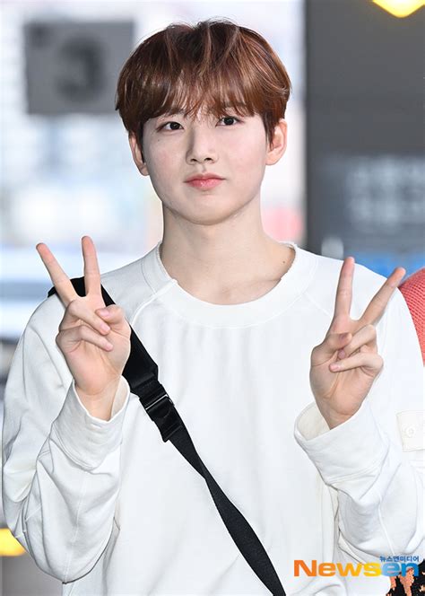 트레저 준규 귀여운 더블브이 [포토엔hd] 뉴스인코리아