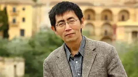 读世界上最短的诗,评北岛诗歌《生活》就像品一盒巧克力北岛诗歌巧克力新浪新闻 读世界上最短的诗,评北岛诗歌《生活》就像品一盒巧克力北岛诗歌巧克力新浪新闻