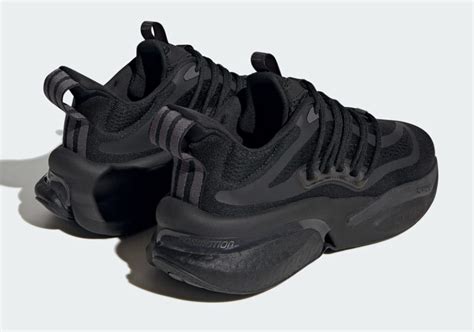 adidas AlphaBoost V1 «Triple Black» - Дата релиза, фото, где купить